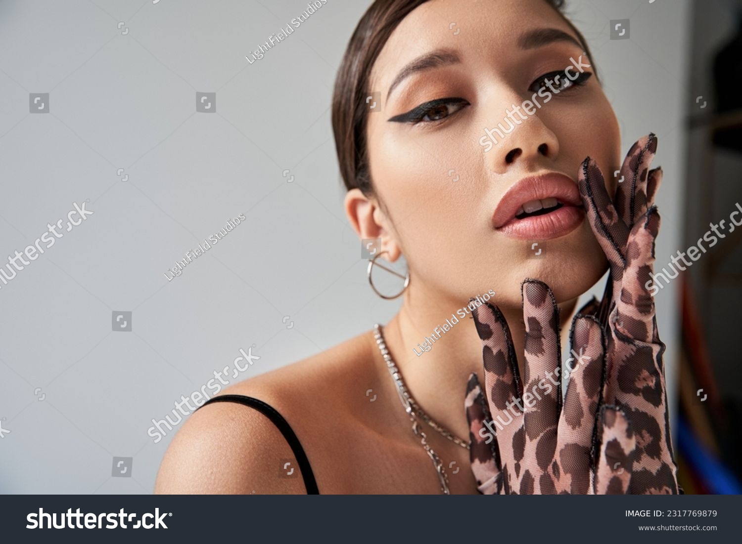 El poder de la mirada: cómo los signos enamoran con su expresión visual ※